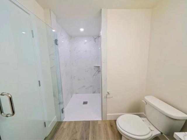 Subleasing 1b/1b in 2b/2b apartment. USC Area