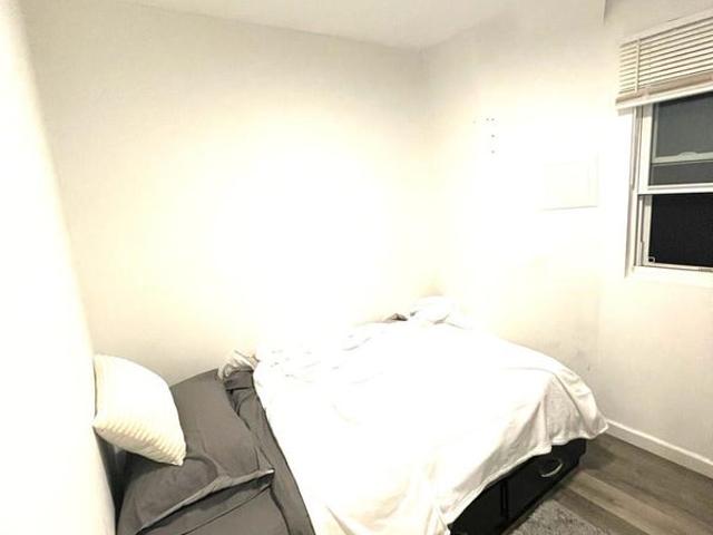 Sublet Available – Astoria/LIC 36 19 37th St, Uni