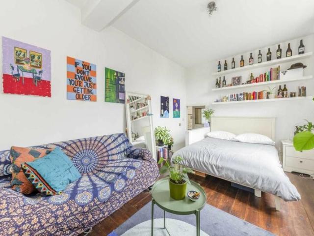 Sublet beautiful studio flat