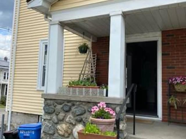 Sublet. Room. Waltham