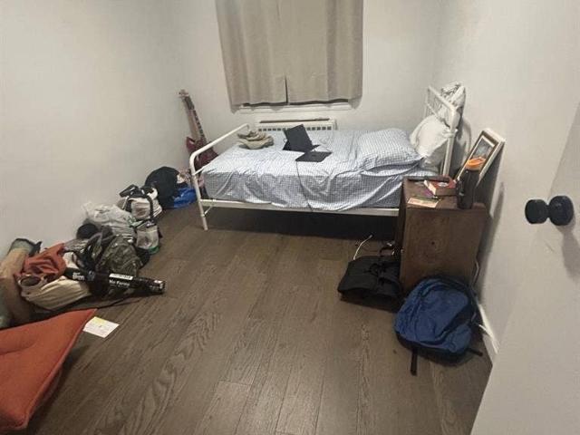 Sublet/Rent East Elmhurstt