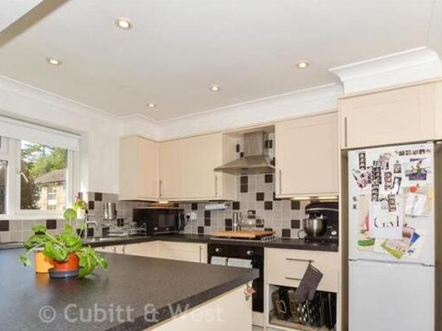 Succombs Hill, Warlingham, 2 Bedroom Apartment