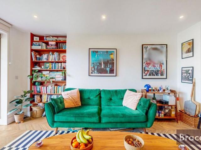 Sudbourne Road, London SW2, 1 bed flat to rent, £2,200 pcm | PrimeLocation