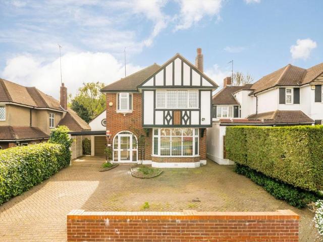 Sudbury Court Drive, Harrow HA1 4 bed house to rent £3,300 pcm £762 pw