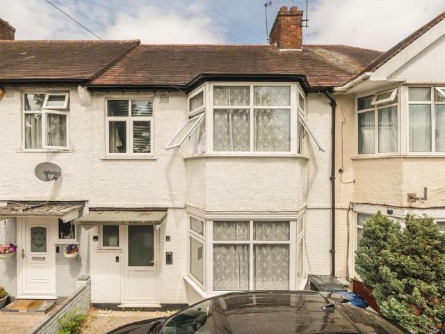 Sudbury Heights Avenue, Greenford UB6 3 bed house to rent £2,100 pcm £485 pw