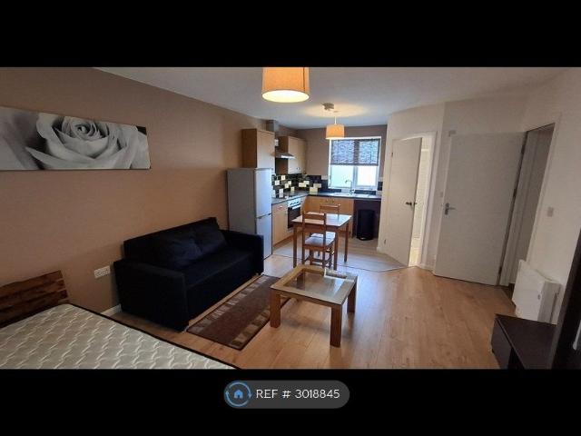 Sudbury Heights Avenue, Greenford UB6, Studio to rent, £1,200 pcm | PrimeLocation