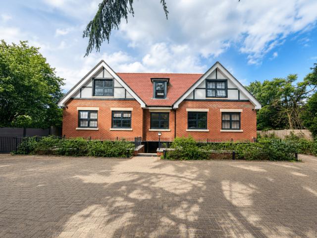Sudbury Hill Close, Wembley, HA0 1 bed in a flat share to rent £1,000 pcm £231 pw