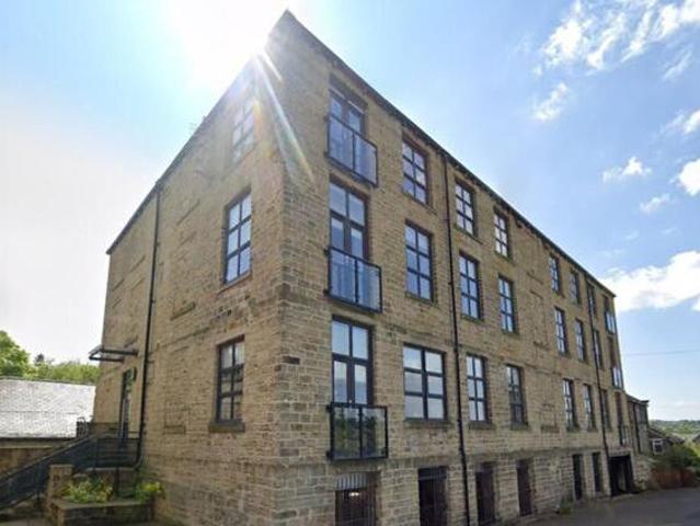 Sude Hill, New Mill, 2 Bedroom Apartment