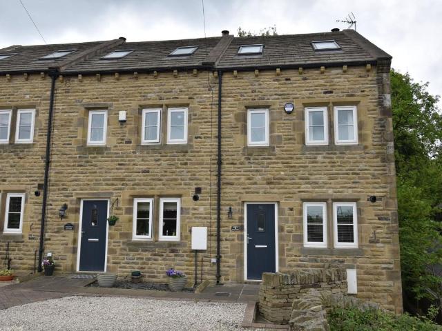 Sude Hill, New Mill, Holmfirth HD9, 3 bed cottage to rent, £1,350 pcm | PrimeLocation