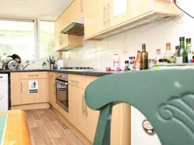 Suebi Cottage, 16 Lombard Place, London, E3 5FA, United Kingdom | Room for rent #154573758 | Rentberry