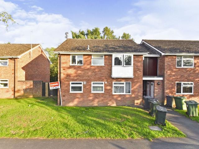 Suffield Close, Worcester WR6, 2 bed flat to rent, £800 pcm | PrimeLocation