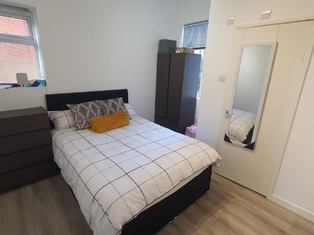 Suffolk Avenue, Southampton SO15, 1 bed flat to rent, £875 pcm | PrimeLocation
