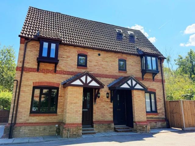 Suffolk Drive GU4, 1 bed property to rent, £1,475 pcm | PrimeLocation