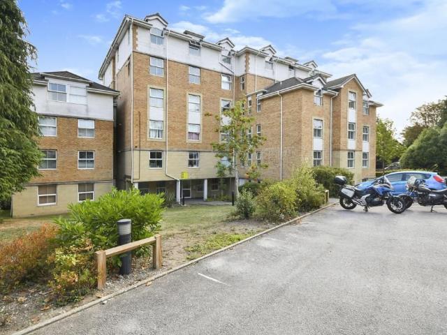 Suffolk House, Bournemouth BH2, 2 bed flat to rent, £1,300 pcm | PrimeLocation