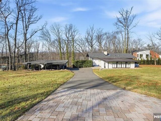 Suffolk Ln, Tenafly, Home For Sale