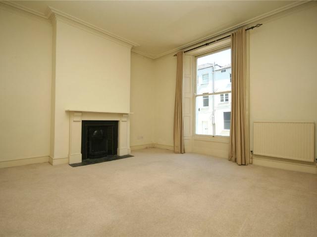 Suffolk Place, Montpellier, Cheltenham GL50, 1 bed flat to rent, £995 pcm | PrimeLocation