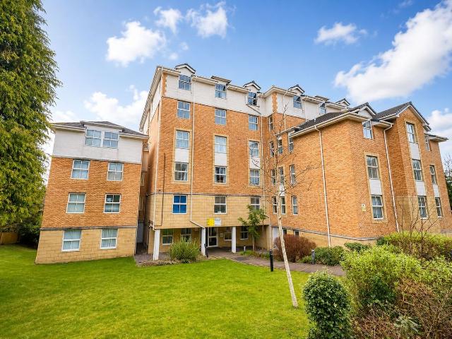 Suffolk Road, Bournemouth BH2, 2 bed flat to rent, £1,325 pcm | PrimeLocation