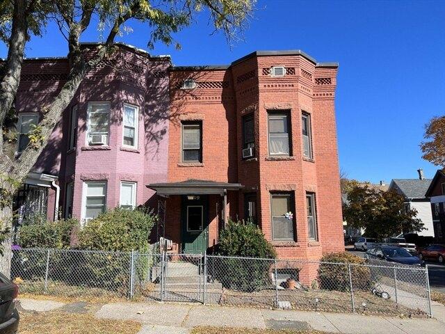 Suffolk St, Holyoke, Home For Sale