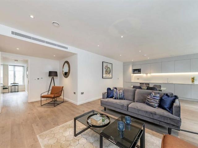 Suffolk Street, London SW1Y 3 bed flat to rent £7,497 pcm £1,730 pw