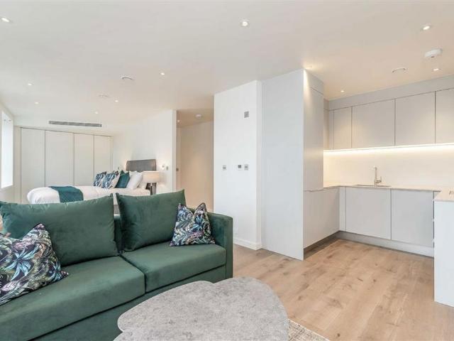 Suffolk Street, London SW1Y Studio to rent £2,799 pcm £646 pw