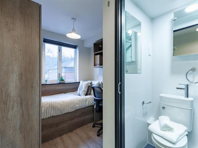 Sugar Well Court, Meanwood Road, Leeds LS7, 1 bed flat to rent, £589 pcm | PrimeLocation