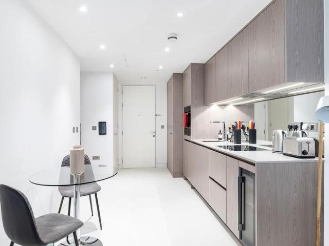 Sugar Quay, City Of London EC3R, 1 bed flat to rent, £3,050 pcm | PrimeLocation
