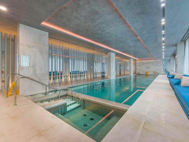 Sugar Quay, City of London, London EC3R 2 bed flat to rent £4,450 pcm £1,027 pw