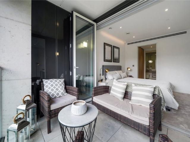 Sugar Quay, EC3R, London