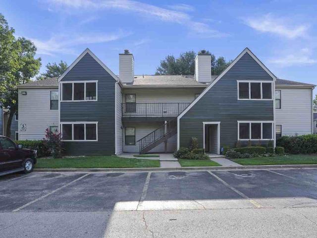 Sugarberry Apartments 2 Bedroom Apartment for Rent at 10902 E 61st St, Tulsa, OK 74133