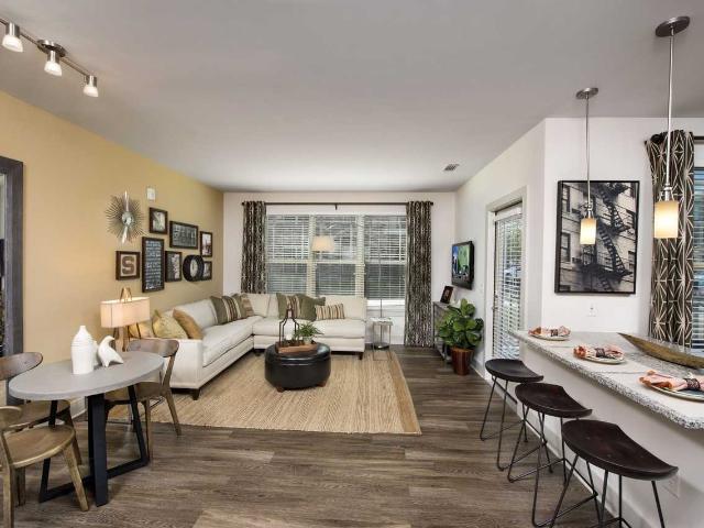 Sugarloaf Summit 2 Bedroom Apartment for Rent at 1887 Duluth Hwy, Lawrenceville, GA 30043