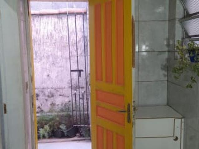 SUÍTE COM COZINHA COMPARTILHADA EM CASA SOBRADO