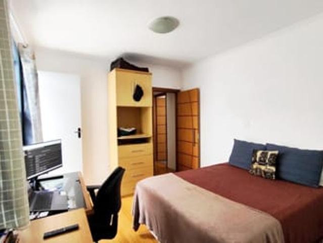 Suite com varanda em casa na Vila Madalena