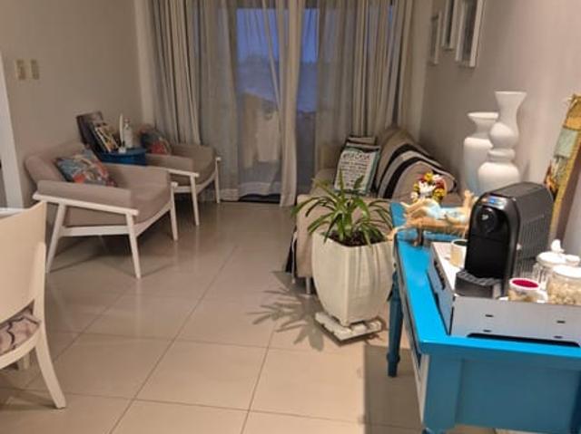 Suíte Confortável em Excelente Localização no Costa Azul