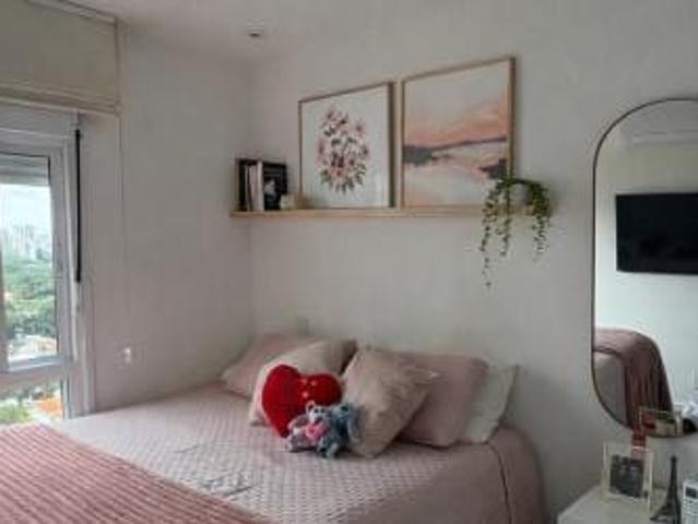 Suíte disponível no apartamento campo belo