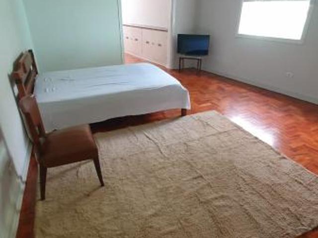 Suíte em sobrado em Pinheiros
