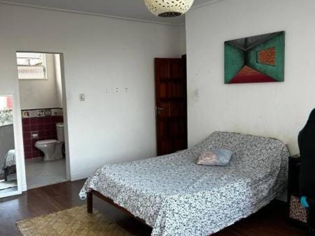 Suíte em Super Apartamento na Graça