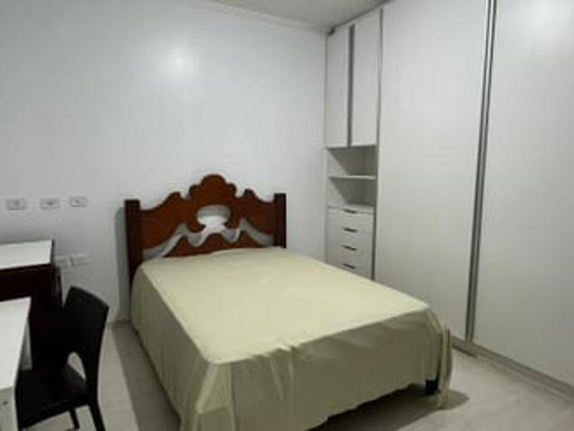 Suíte Mobiliada em Perdizes / Água e Luz inclusos