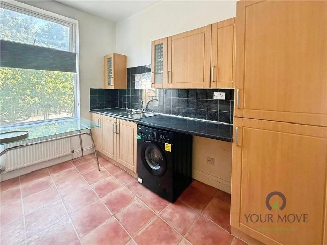 Sultan Road, Hampshire PO2 2 bed flat to rent £1,000 pcm £231 pw
