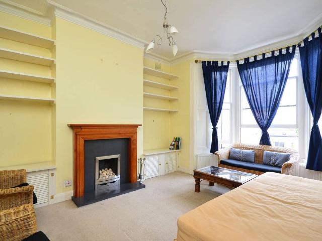 Sulgrave Road, Hammersmith, London W6, 1 bed flat to rent, £2,000 pcm | PrimeLocation