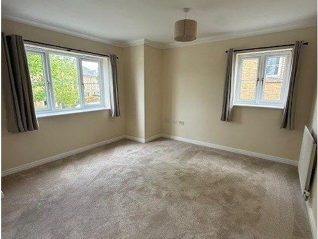 Sullivan Close, Canterbury CT1, 2 bed flat to rent, £1,300 pcm | PrimeLocation