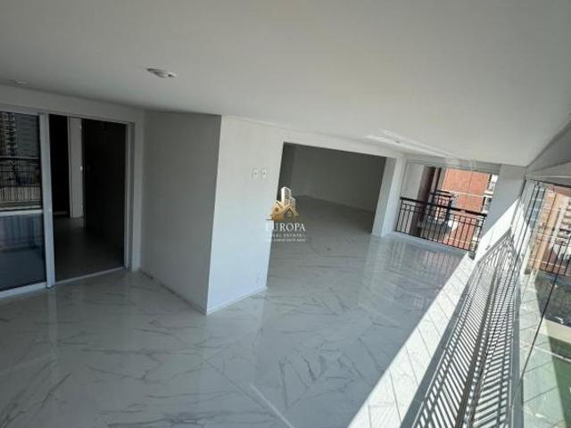 Super apartamento 246m² à venda! 4 dormitórios, sendo os 4 suítes, 4 vagas Vil