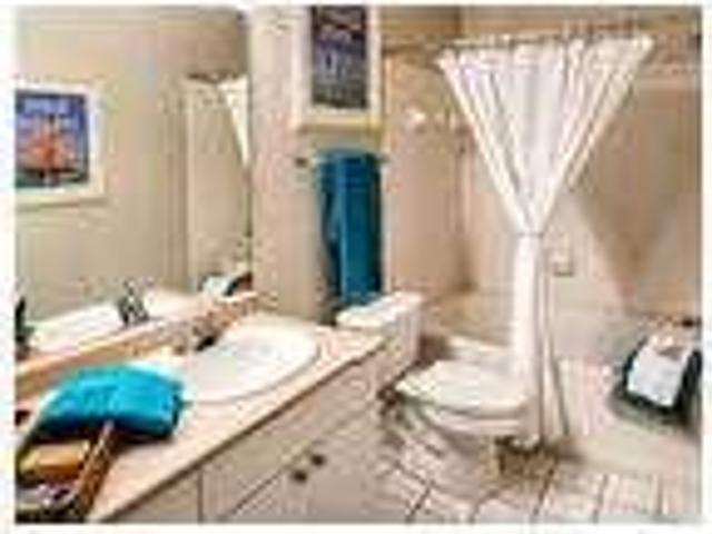Super Cute! Apartment for Rent. Single Car Garage!