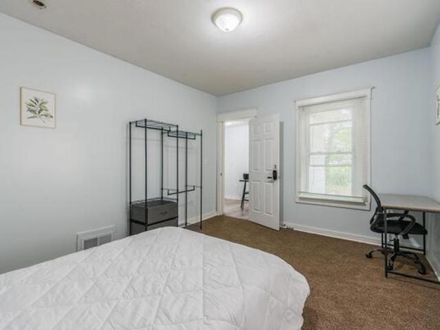 SUPER HOST Cozy & Clean Room • Great Location • Fast WiFi