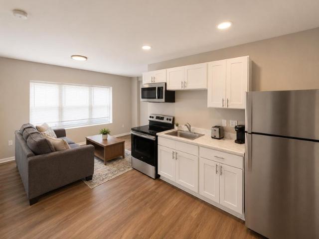 SUPER HOST Private 1 BEDROOM apts in Westport! St