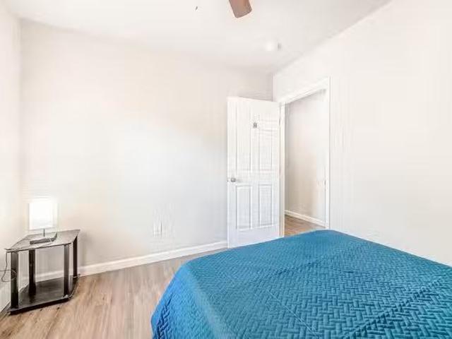 Super Host Remodeled Houston Home w/ Patio & Bus Stop Steps Aw.