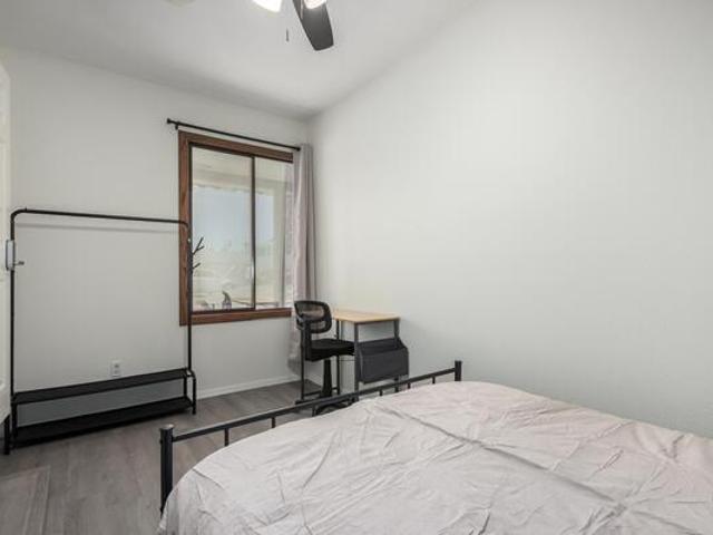 Super responsive host, Housekeeping every other week Fast unlimited internet and large inside laundry room!