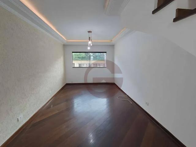 Super Sobrado à Venda no Jardim Bonfiglioli – 3 Suítes e Excelente Localização!