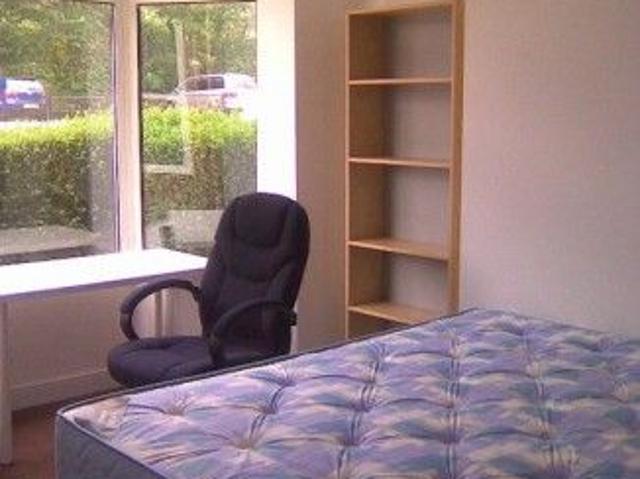 Superb 4 Bed Student House