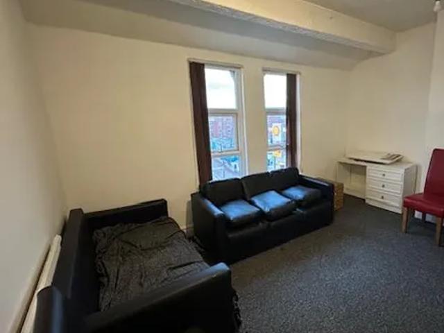 Superb Barbers, 37 39 Wilmslow Road, Manchester, M14 5TB, United Kingdom | 3 bed apartment for rent #167071231 | Rentberry
