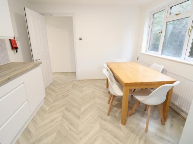 Superb double bedroom near the Caledonian Road tube Has a Room